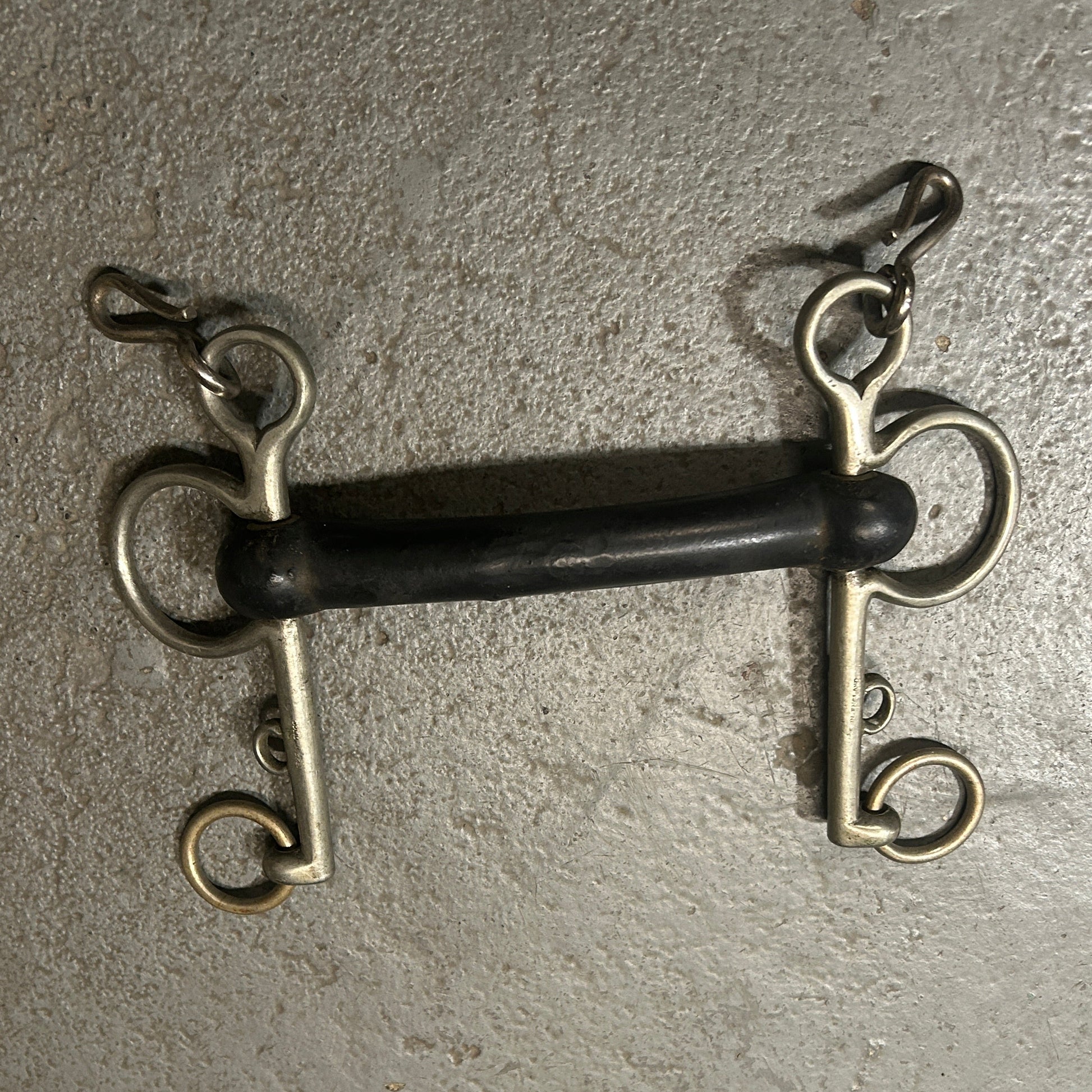 Soft Rubber Pelham 5-1/4" – Evolution Equestrian Co.